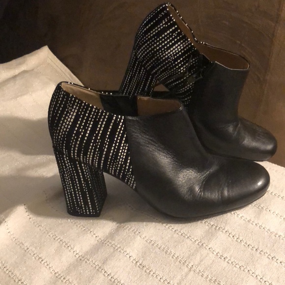 Naturalizer | Shoes | Naturalizer Boots Black And White | Poshmark